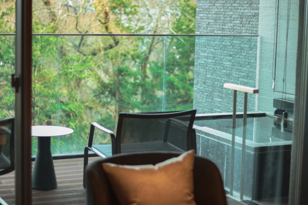 LOVETABI | 旅に恋する情報マガジン 客室露天風呂のある宿8選！秋冬のおこもり旅にもぴったり