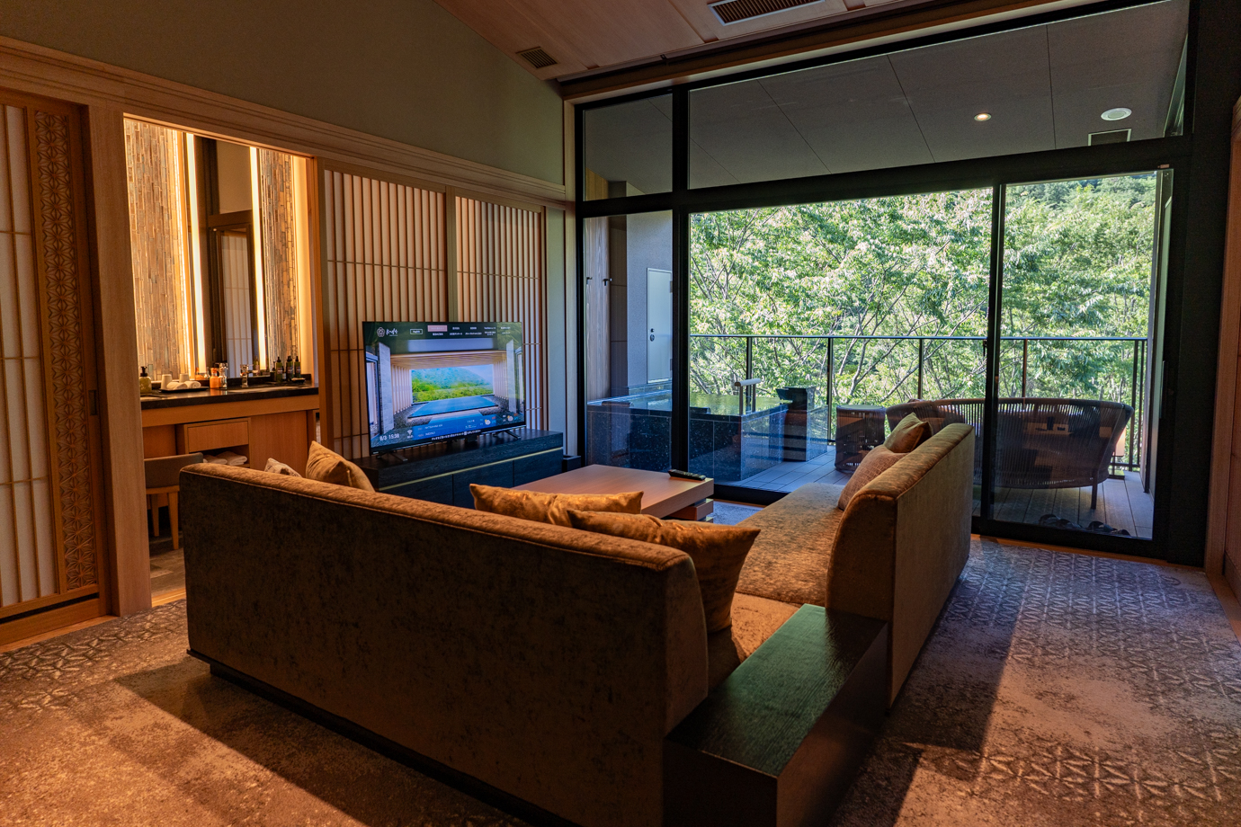 LOVETABI | 旅に恋する情報マガジン 箱根湯本のホテル「はつはな」で温泉・SPA・美食を一夜で堪能